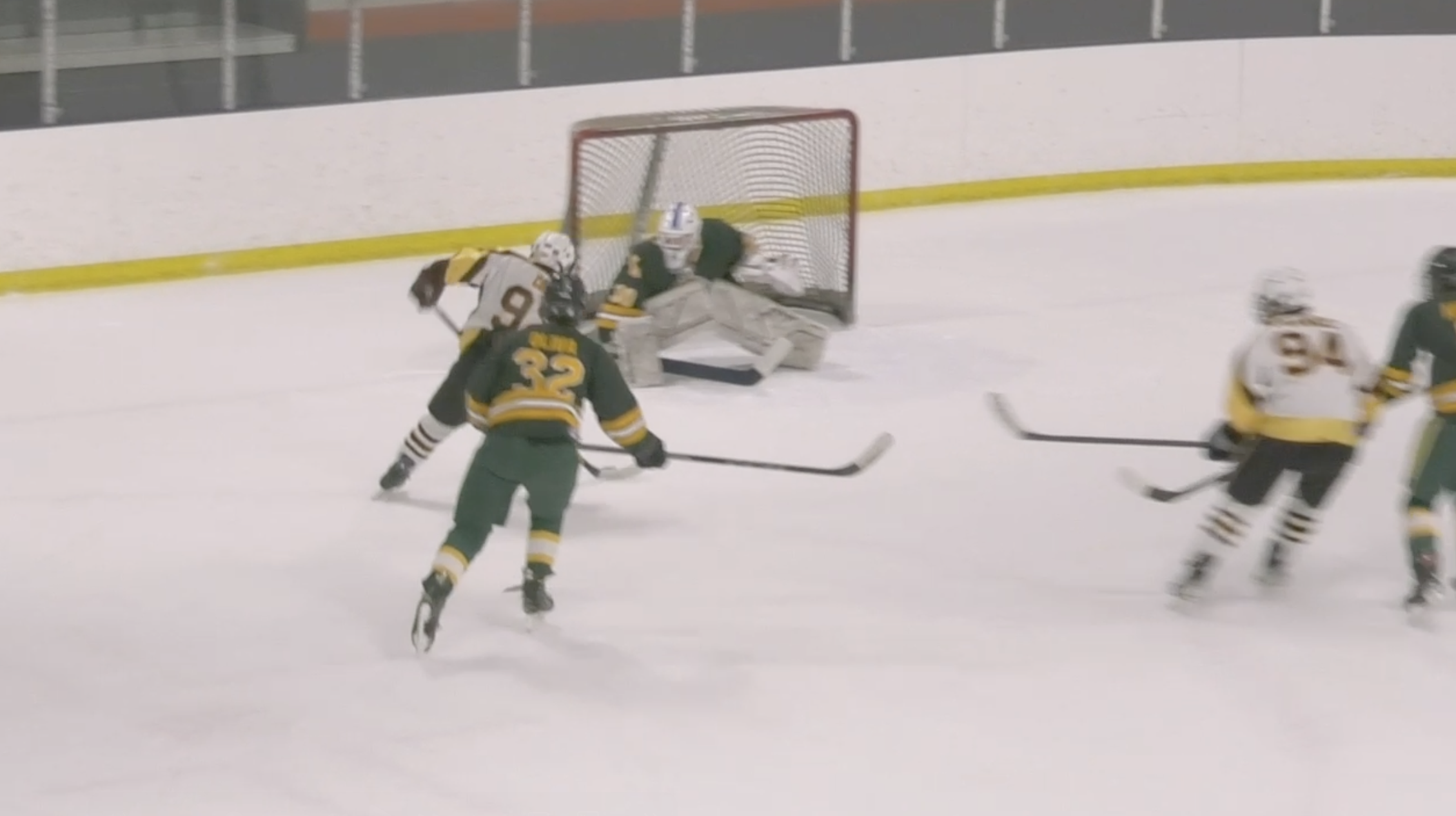 Kings Park Commack Rolls Over Ward Melville in 6-1 Victory – SCHSHL